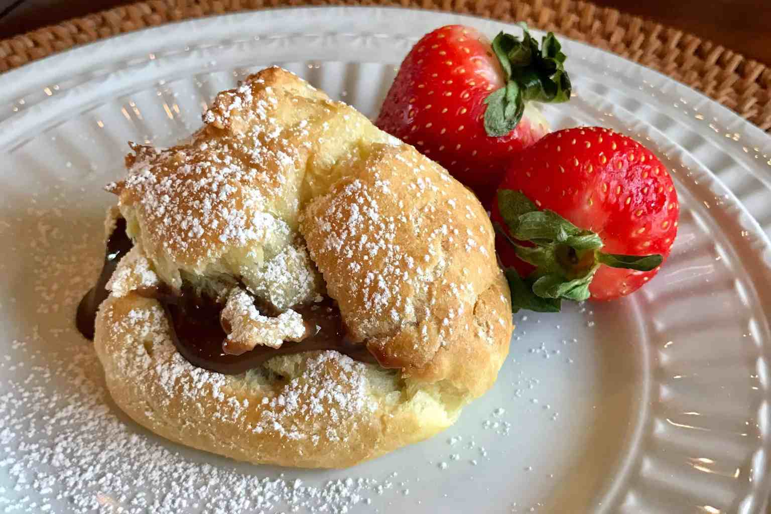 Mocha Pudding Cream Puffs Recipe - Picnic Life Foodie