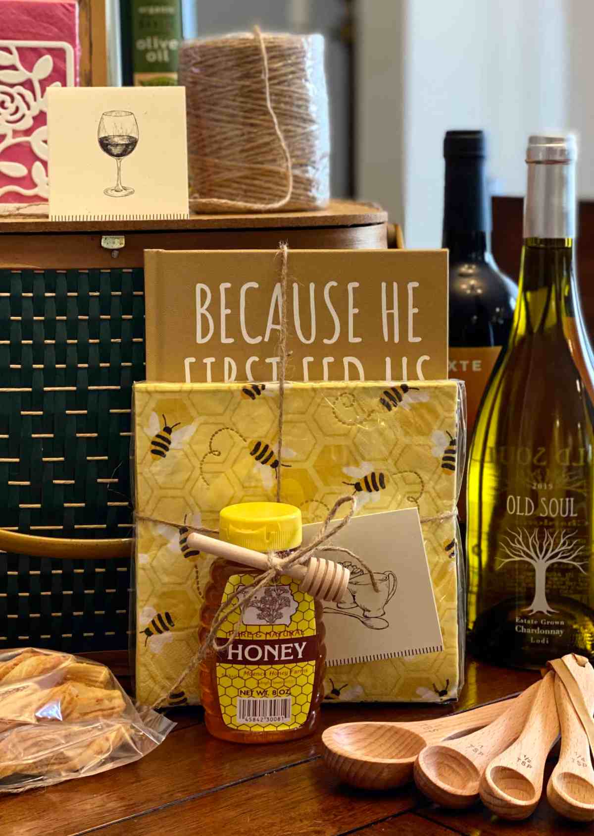 Perfect Gift Baskets for People Who Like to Eat - Picnic Life Foodie