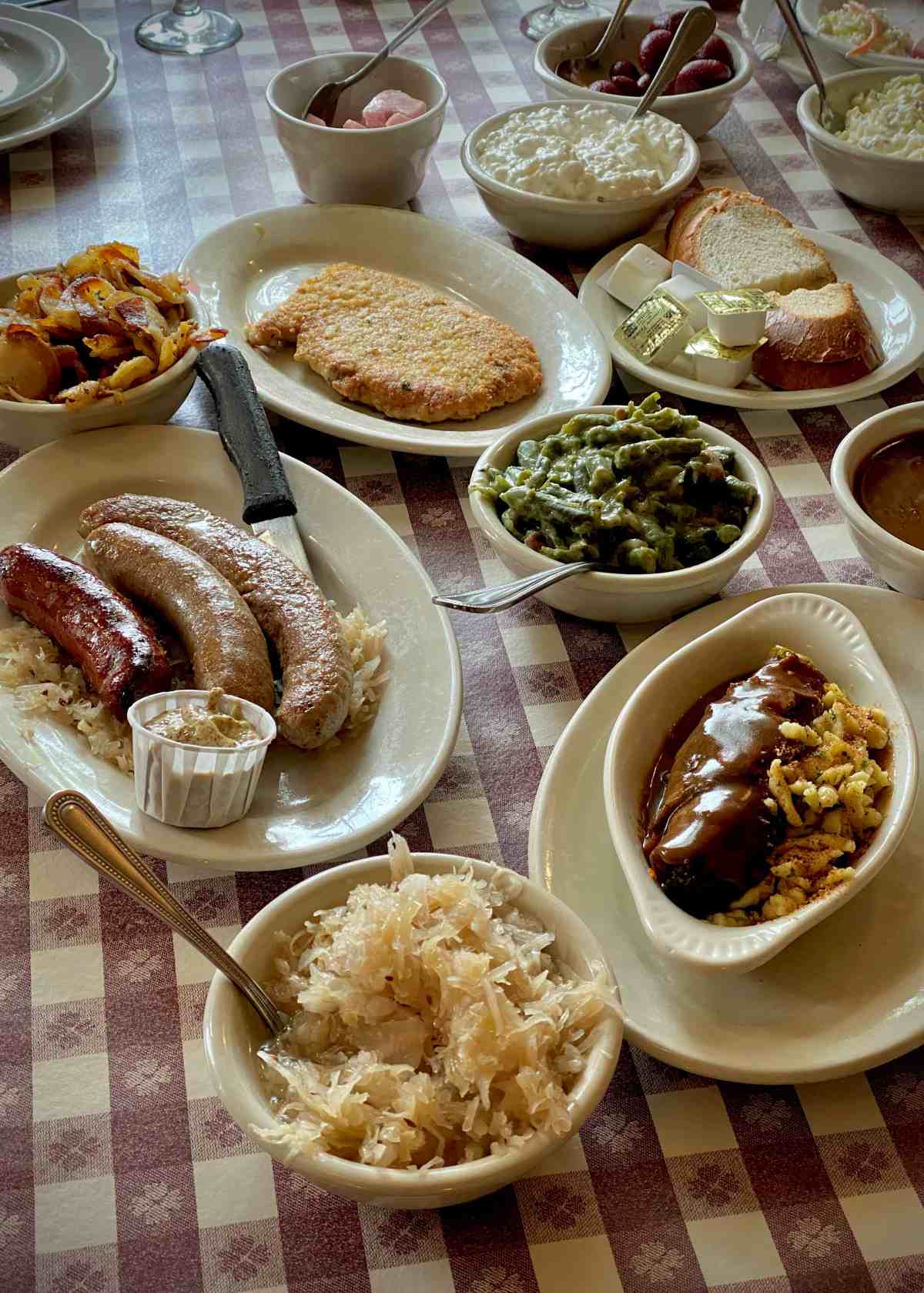 Foodventurous: Amana Colonies - Picnic Life Foodie